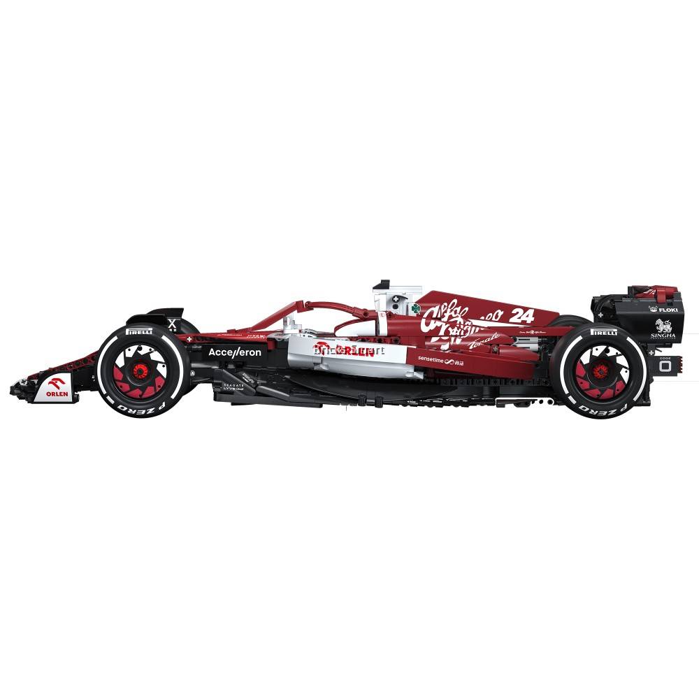 CaDA Alfa Romeo F1 Team ORLEN C42 1:8 C64005W Block Toy Set (1868 Pieces)