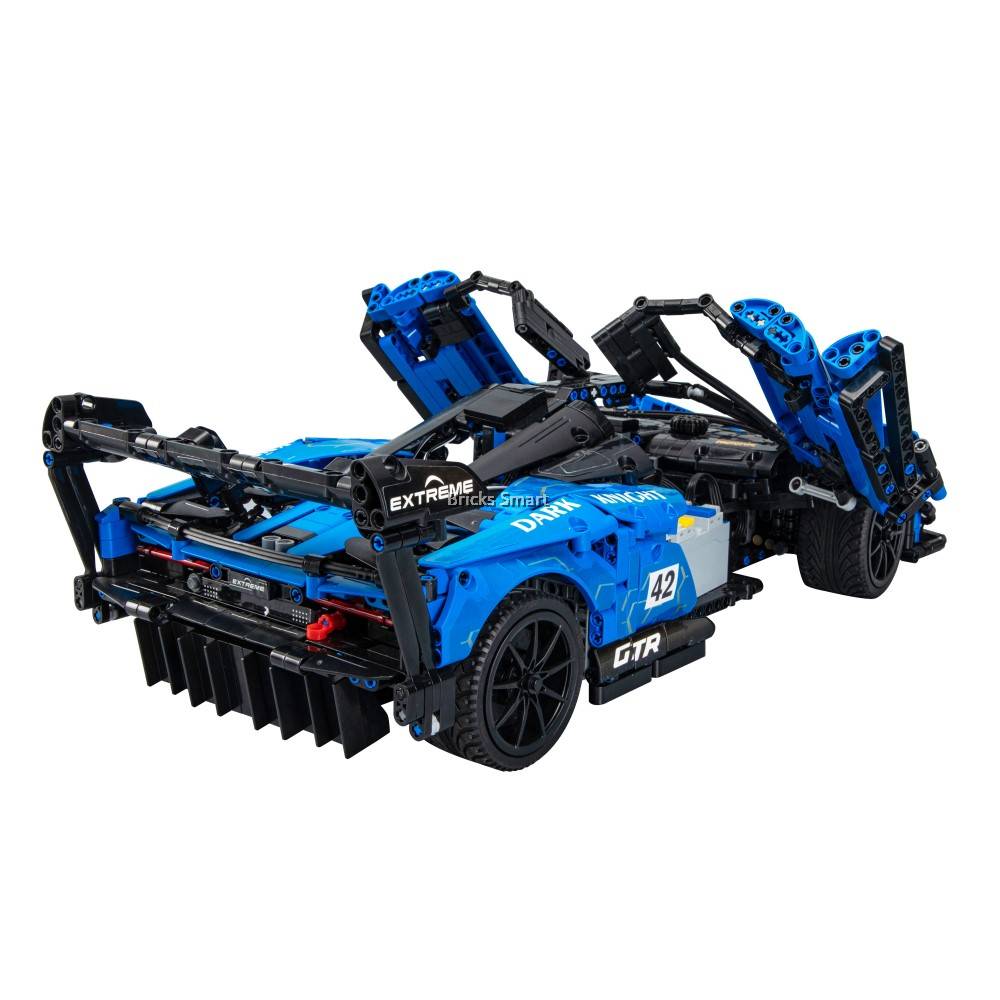 CaDA Dark Knight GTR 1:8 C63003W Block Toy Set (2088 Pieces)