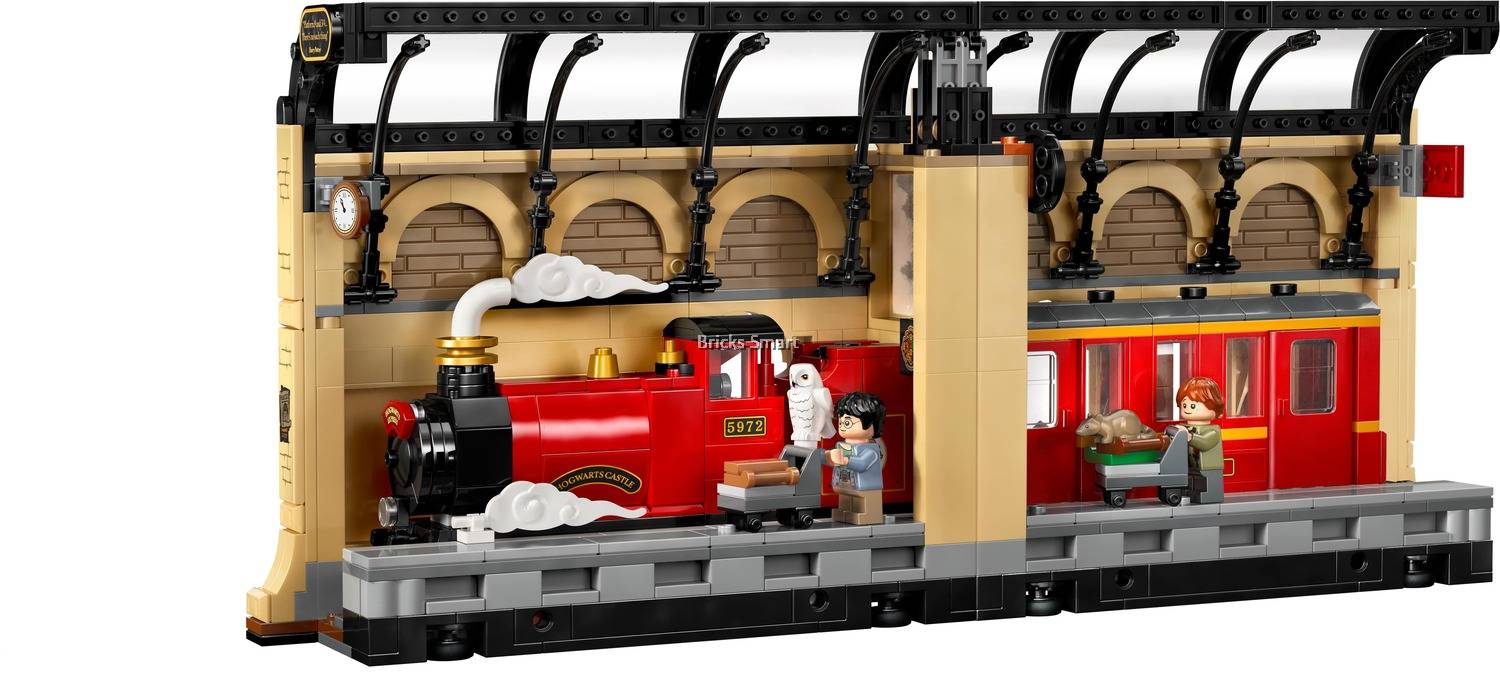 LEGO 76450 Harry Potter Book Nook: Hogwarts Express Building Toy Set