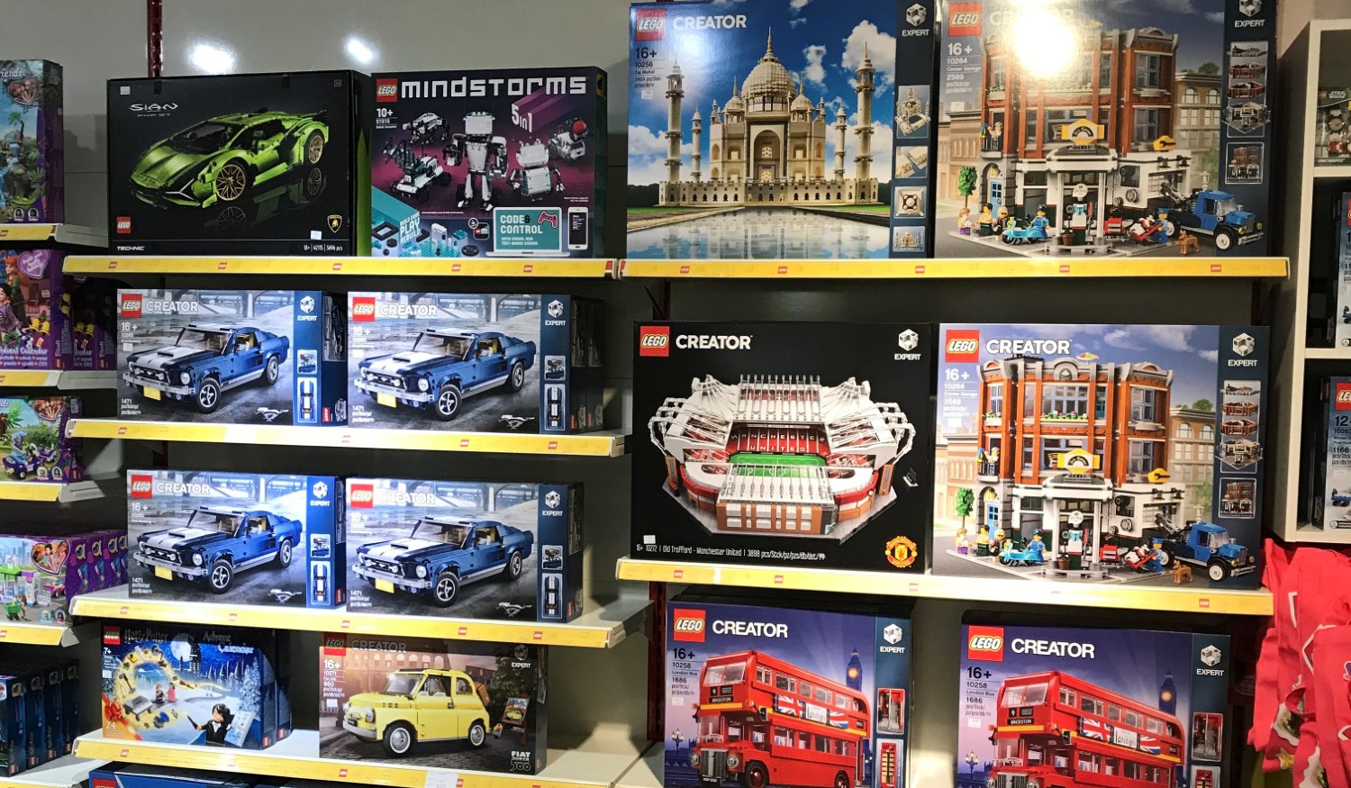 Bricks Smart LEGO Store HQ