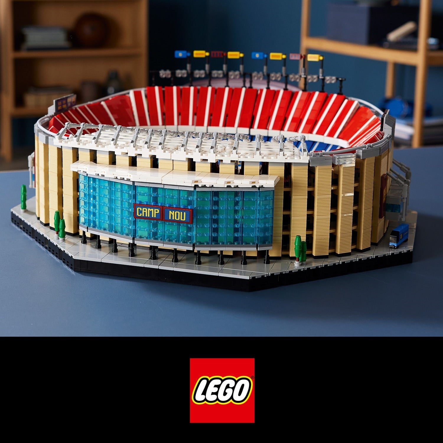 10284 LEGO Creator Expert Camp Nou FC Barcelona (5509 Pieces)